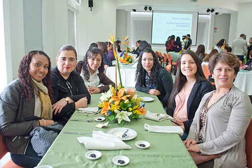 Así fue el homenaje de la UJTL a nuestras Secretarias | Universidad de ...