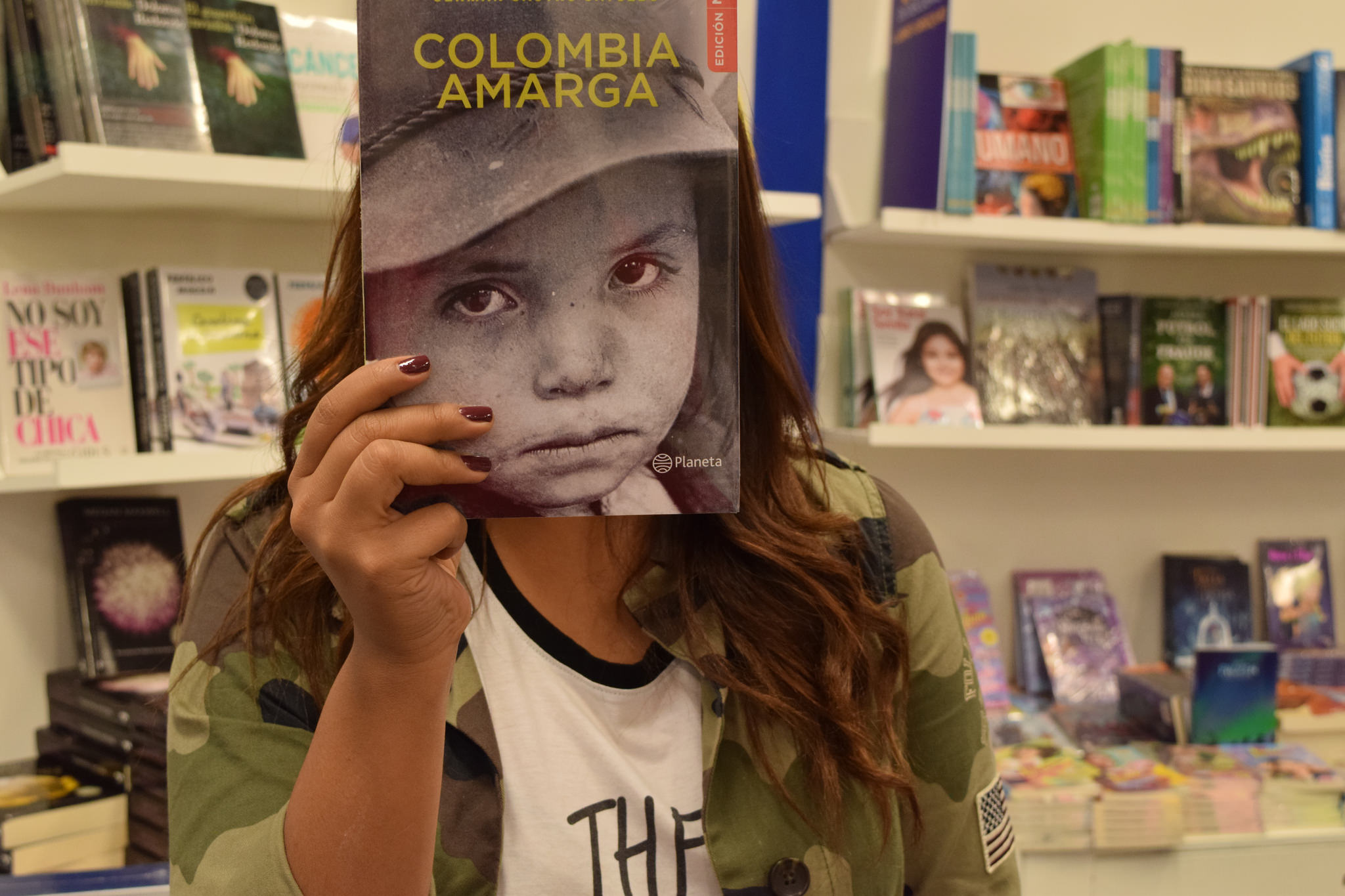 Bookface: Interviniendo portadas de libros con el rostro | Universidad ...