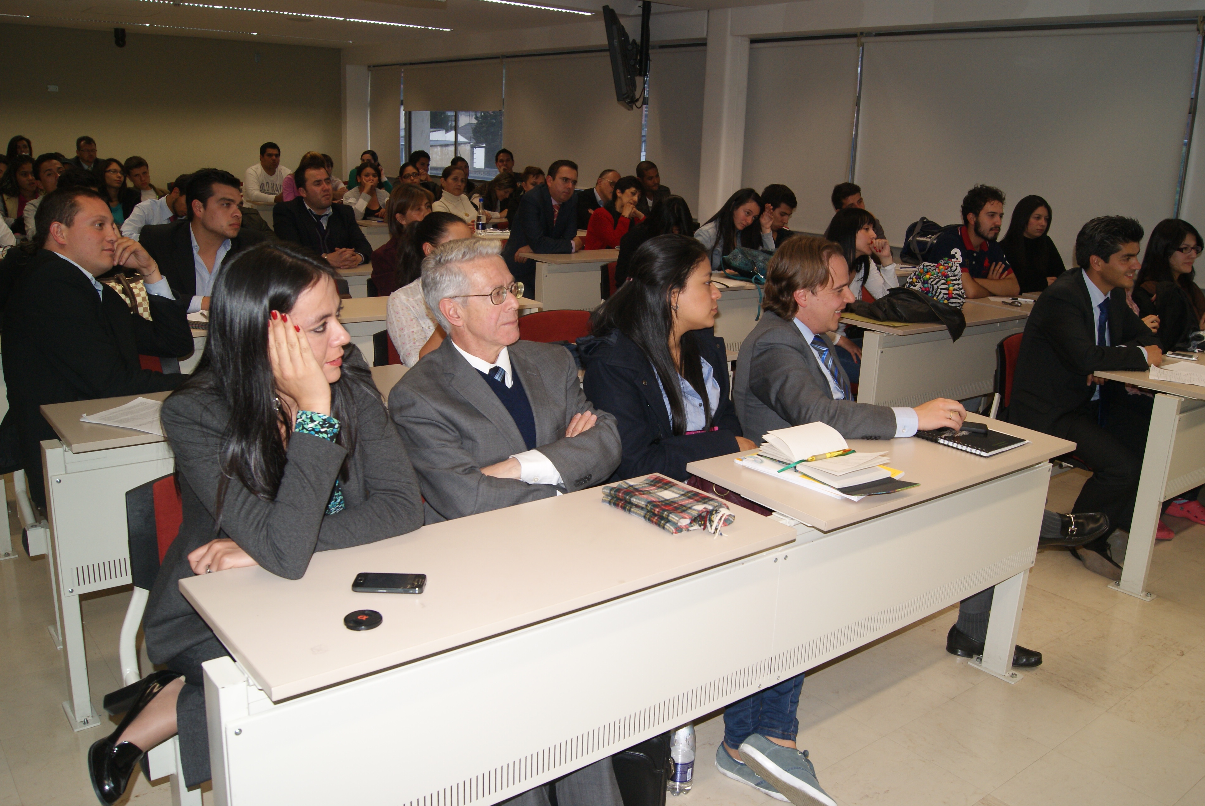 Con éxito se desarrolló la conferencia del Juez argentino Carlos ...