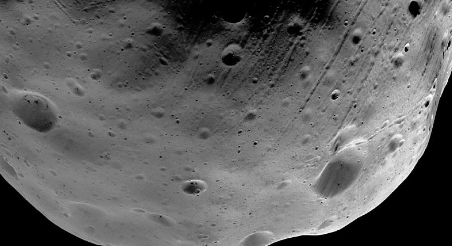 NASA captures colorful glimpses of Mars’ strange little moon Phobos ...
